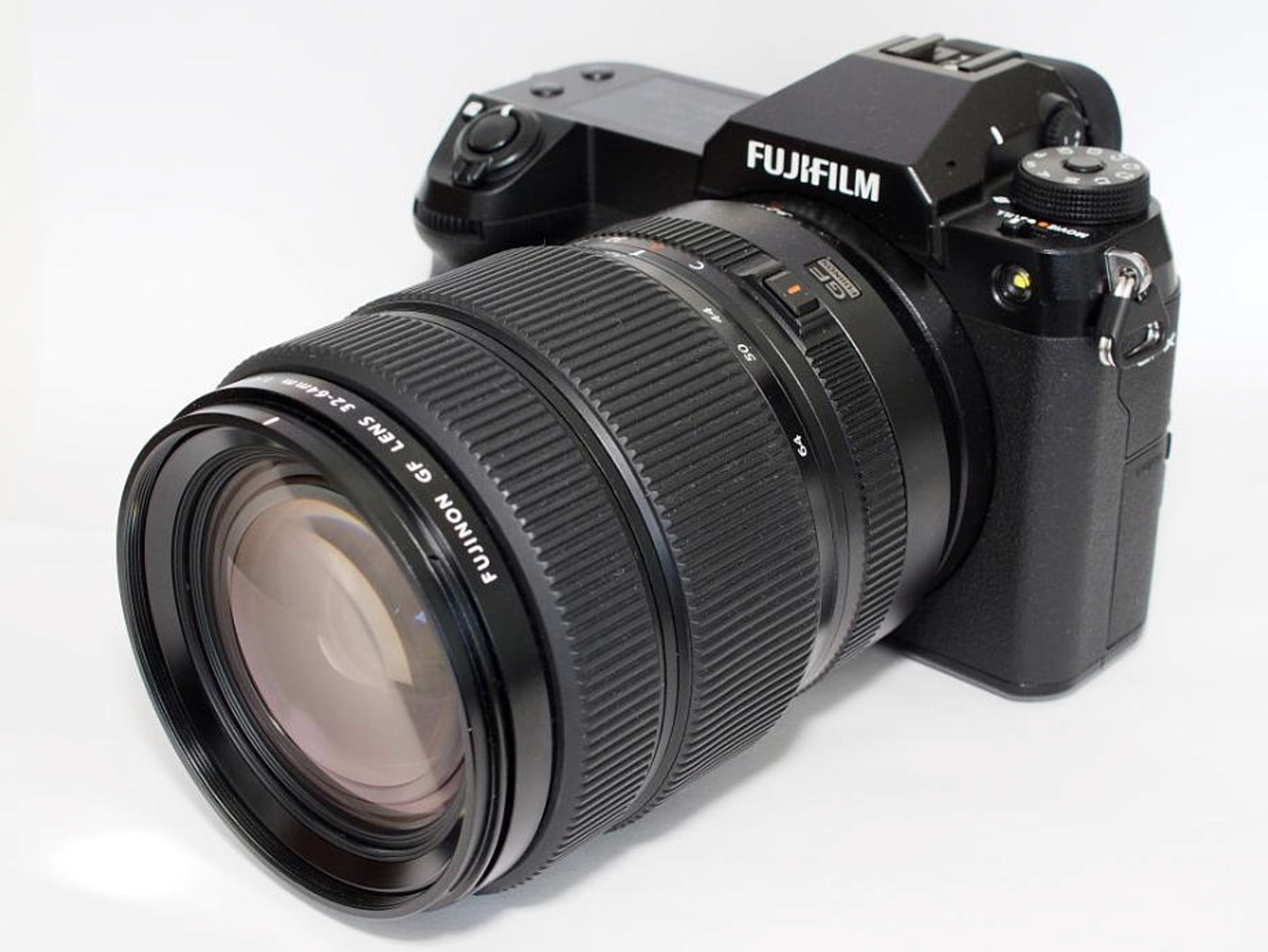 Rent a Fujifilm GFX 100s with 32-64mm lens, Best Prices | ShareGrid Los ...