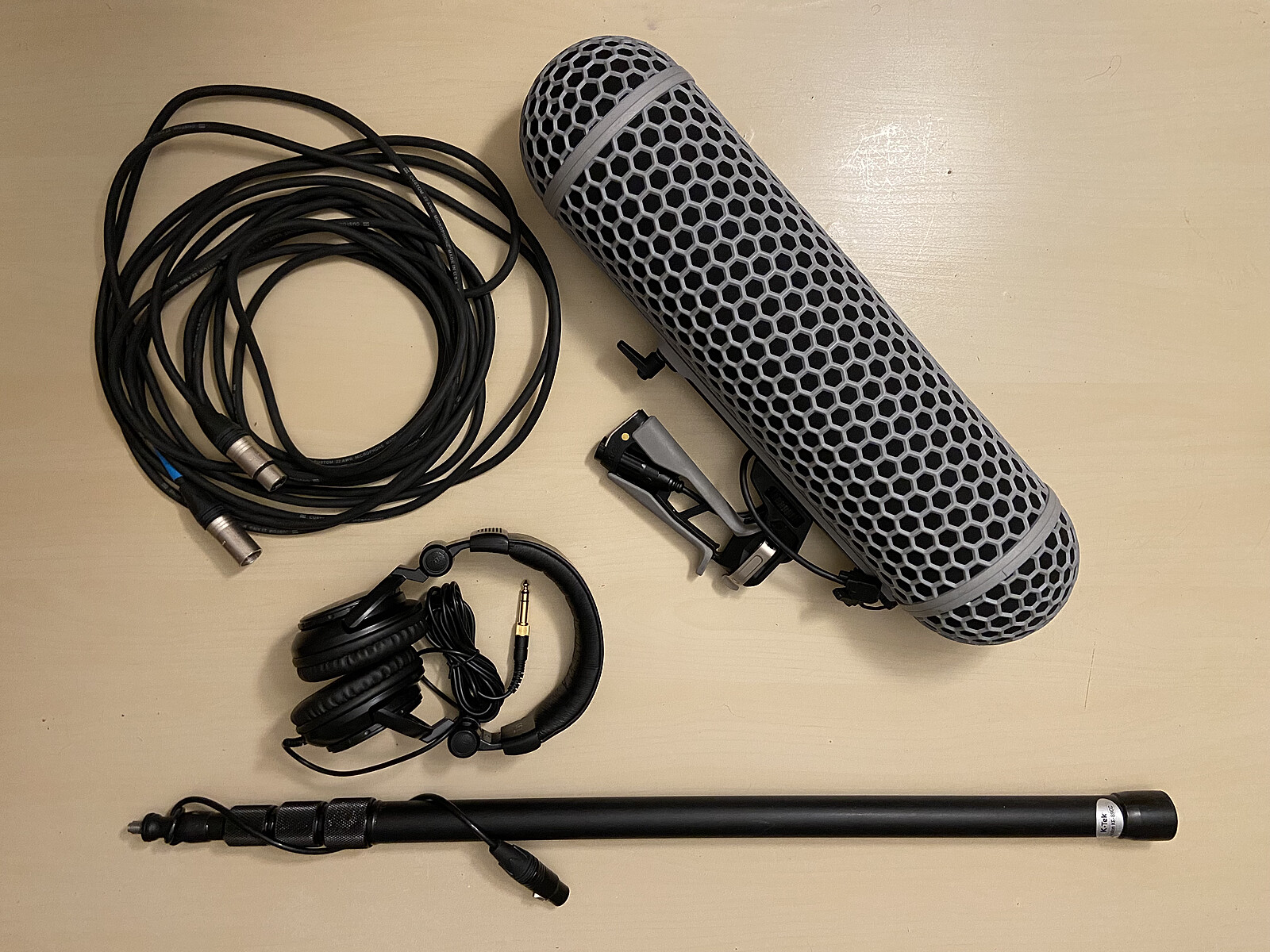 Rent a Sony Shotgun Mic + Blimp Cover, Best Prices | ShareGrid Los ...