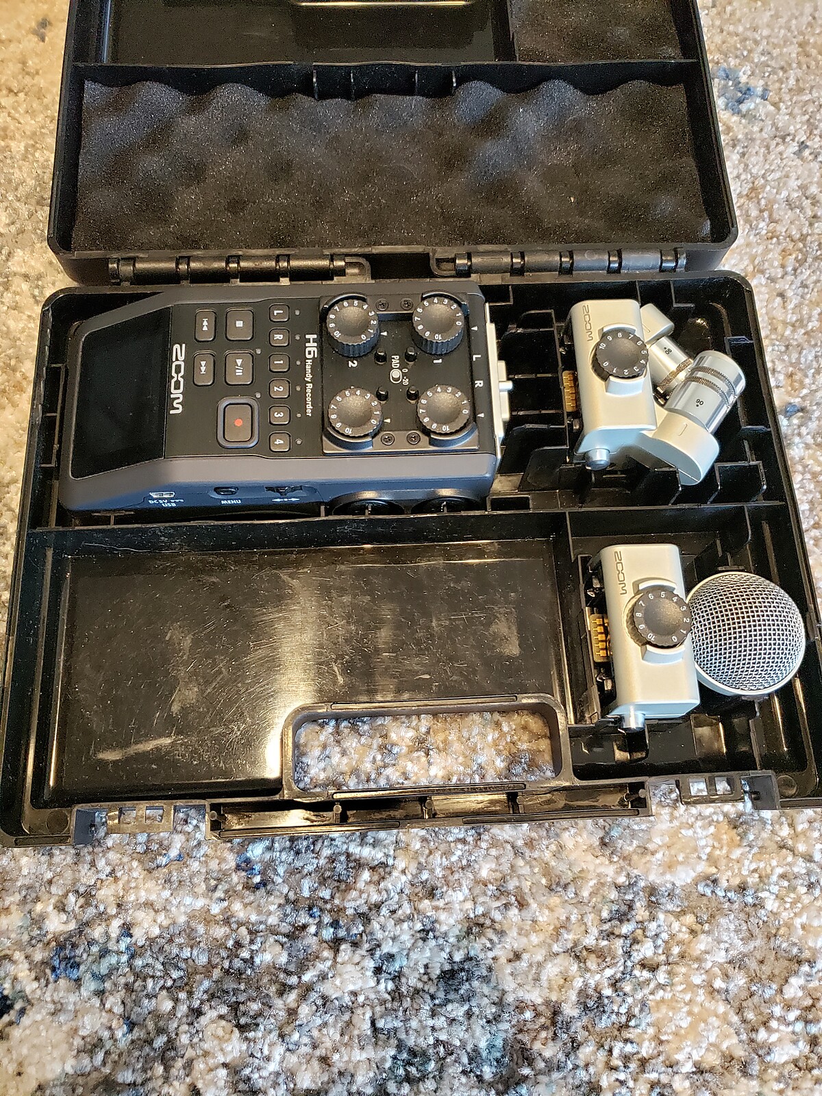 Rent a Zoom H6 Handy Recorder with Interchangeable Microphone System ...